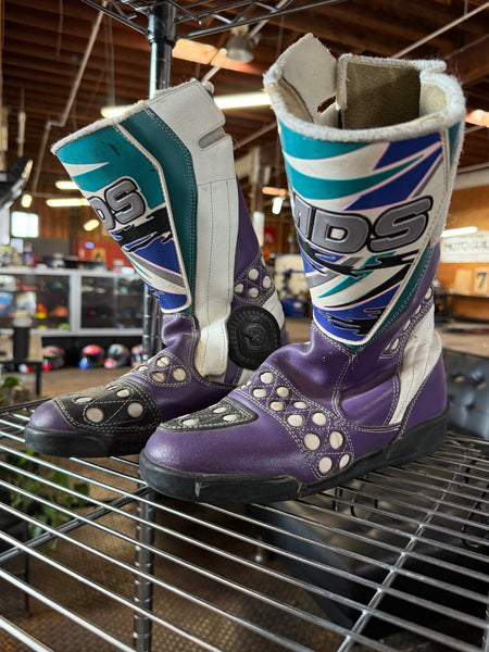 Used MDS boots $20 - Moto Guild